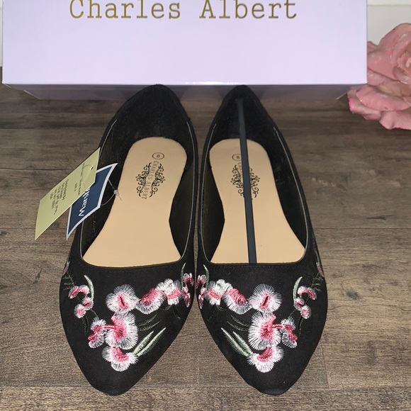 Charles Albert | Shoes | Nwt Charles Albert Flats | Poshmark